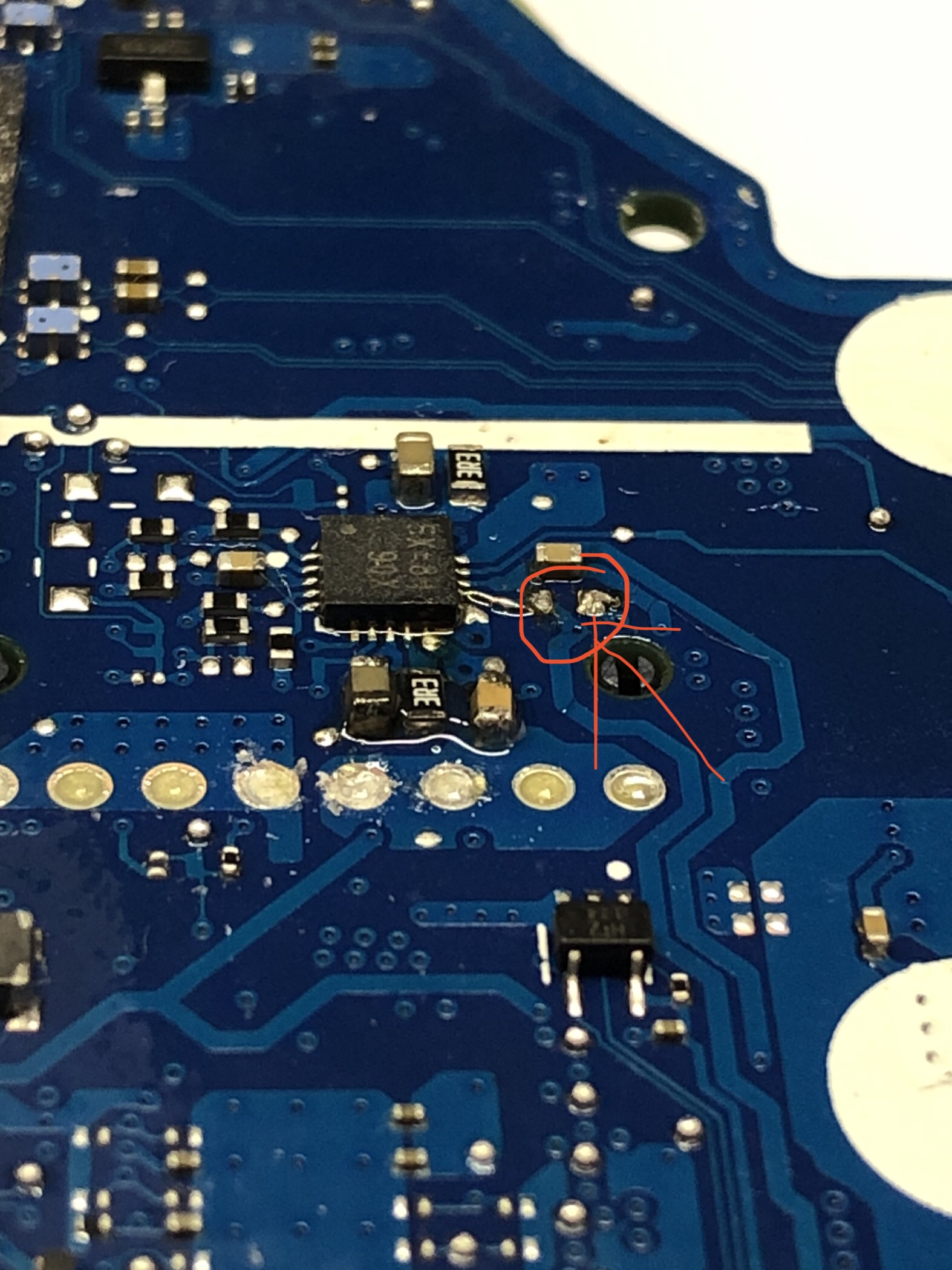 E2EA7F05-BA08-4337-95ED-4CA76365C763.jpeg | Vinafix.com