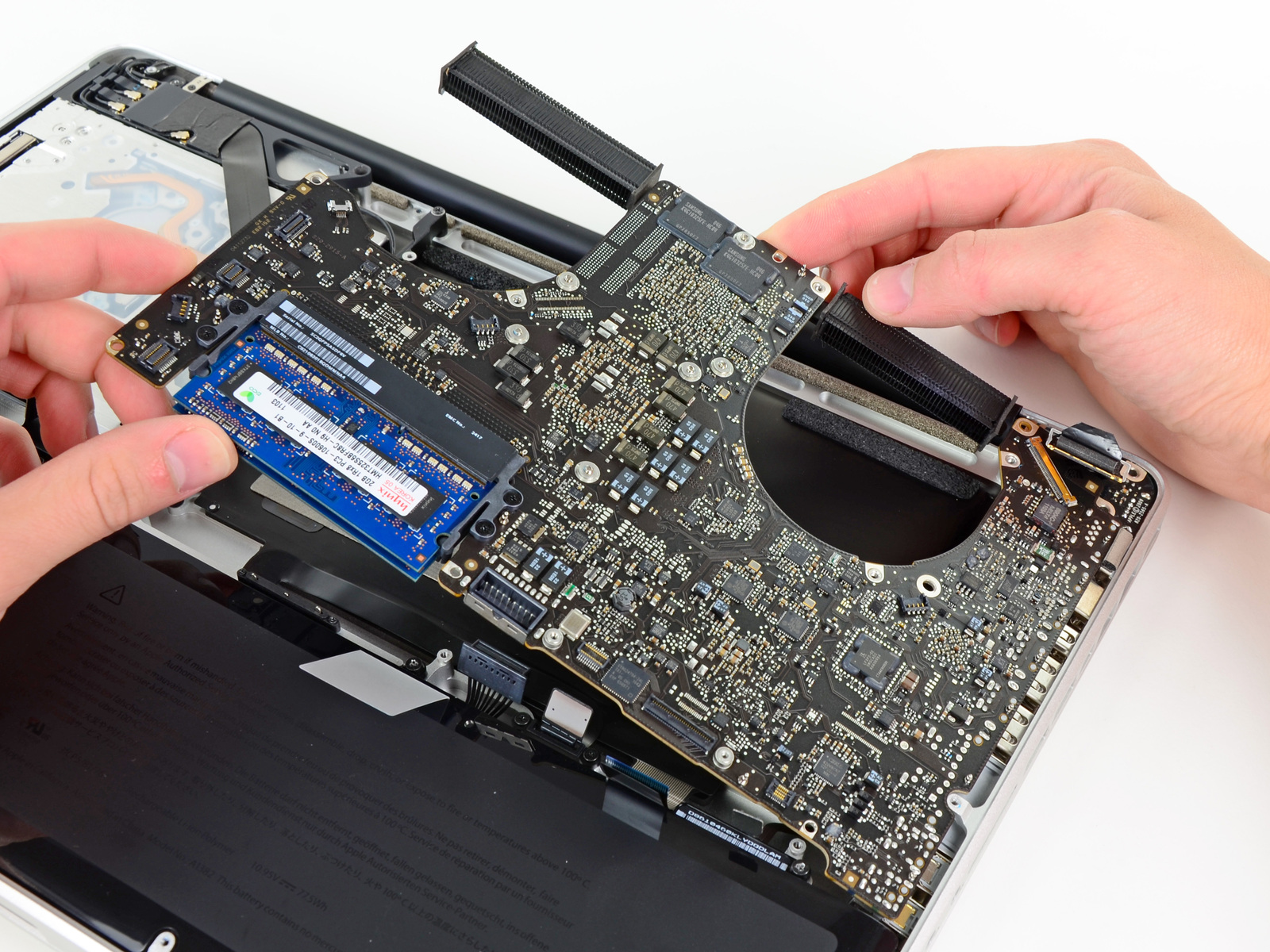 MacBook Pro 15 Unibody Mid 2012 | Vinafix.com