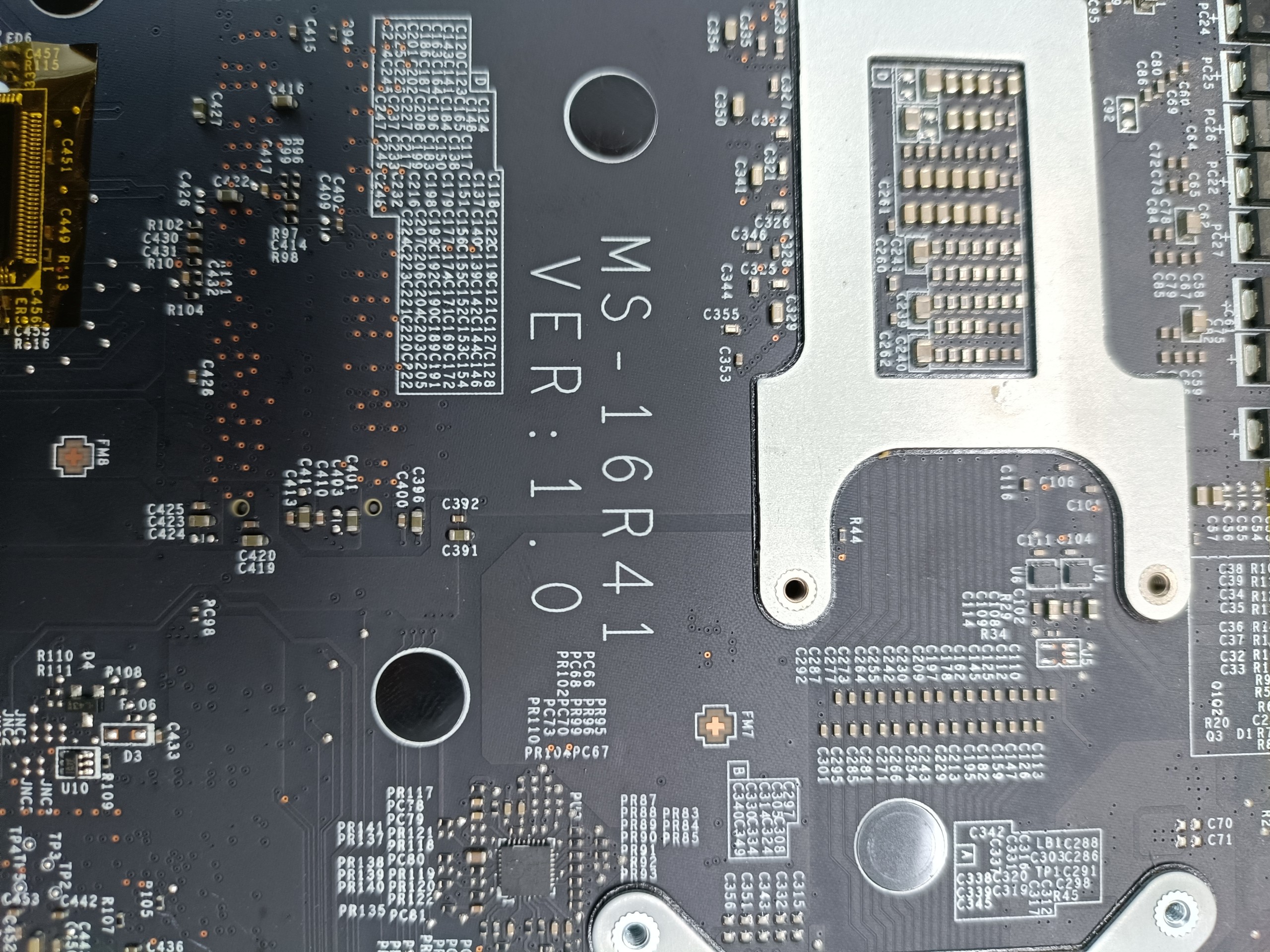 MSI GF63 thin 10.jpg | Vinafix.com